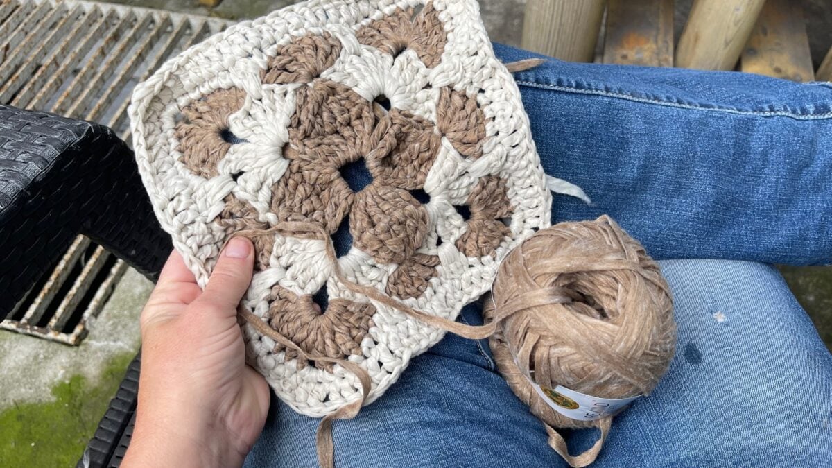 Three Color Square | Beginner Crochet Video Tutorial | Stitch Explorers ...