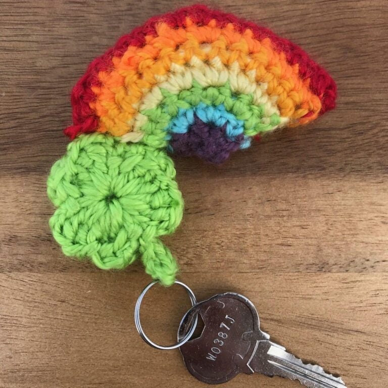 Lucky Charm Rainbow Shamrock Key Chain Stash-buster| Free Crochet ...