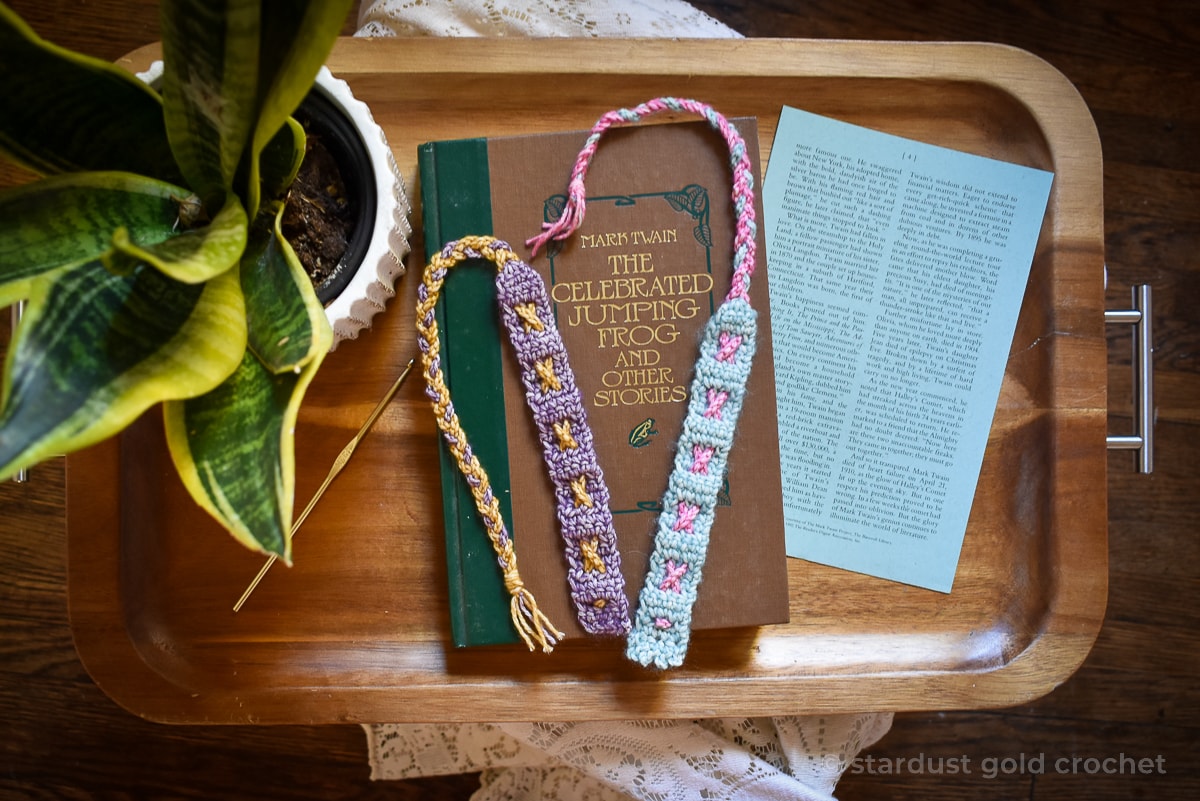 How to Crochet a Bookmark in a Few Easy Steps - Stardust Gold Crochet