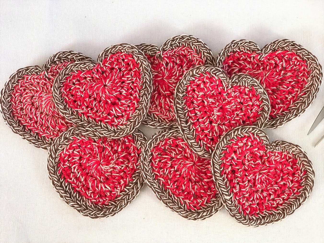 Beginner Crochet Heart Scarf Pattern | Heart on a Sleeve | free Crochet ...