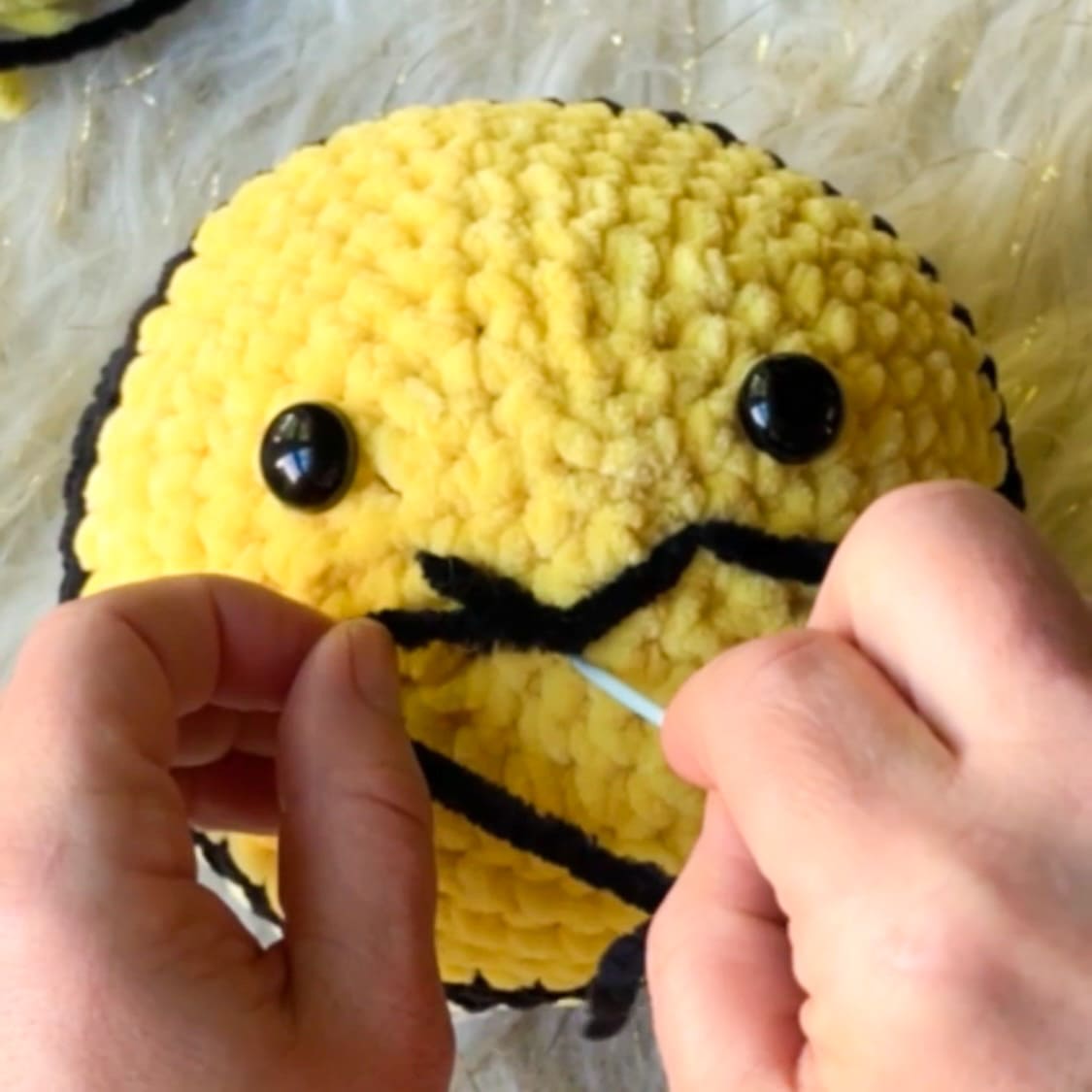 How to Crochet A Bee (Free Crochet Bee Pattern) - Stardust Gold Crochet