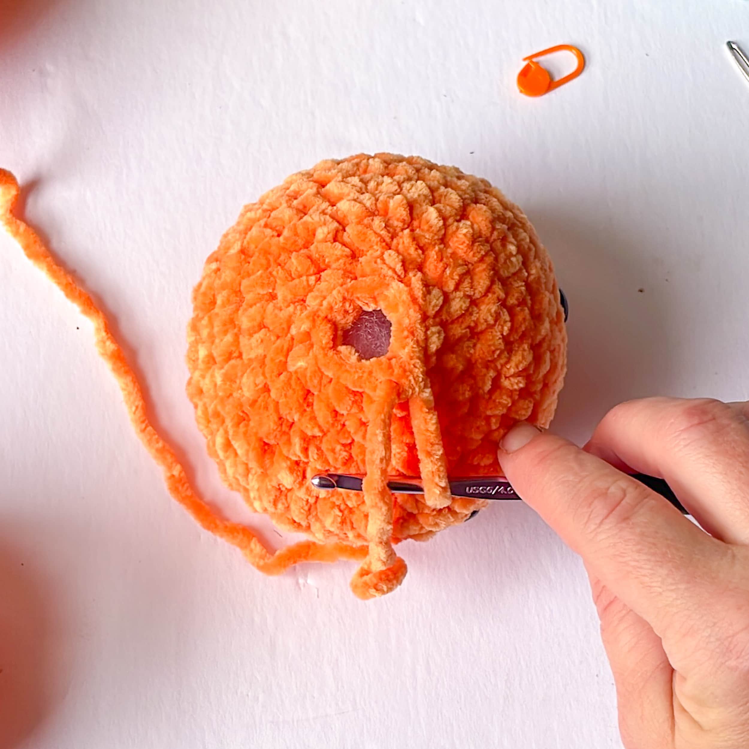 EASY Crochet Pumpkin Pattern for Beginners (Amigurumi Plushie ...