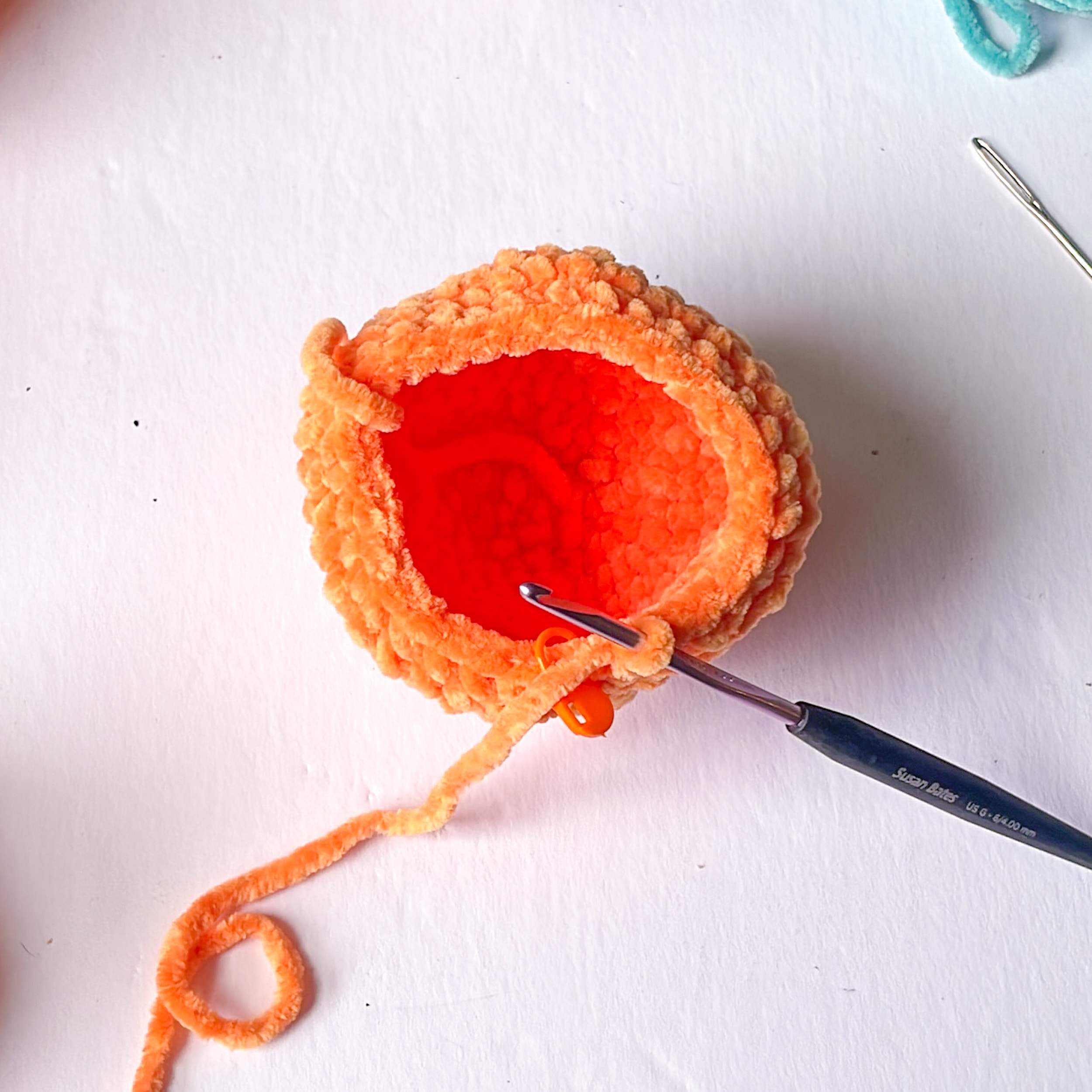 EASY Crochet Pumpkin Pattern for Beginners (Amigurumi Plushie ...