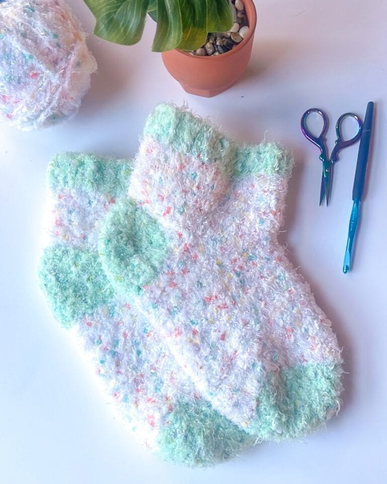 How to Crochet Socks the Easy Way (Step by Step) - Stardust Gold Crochet