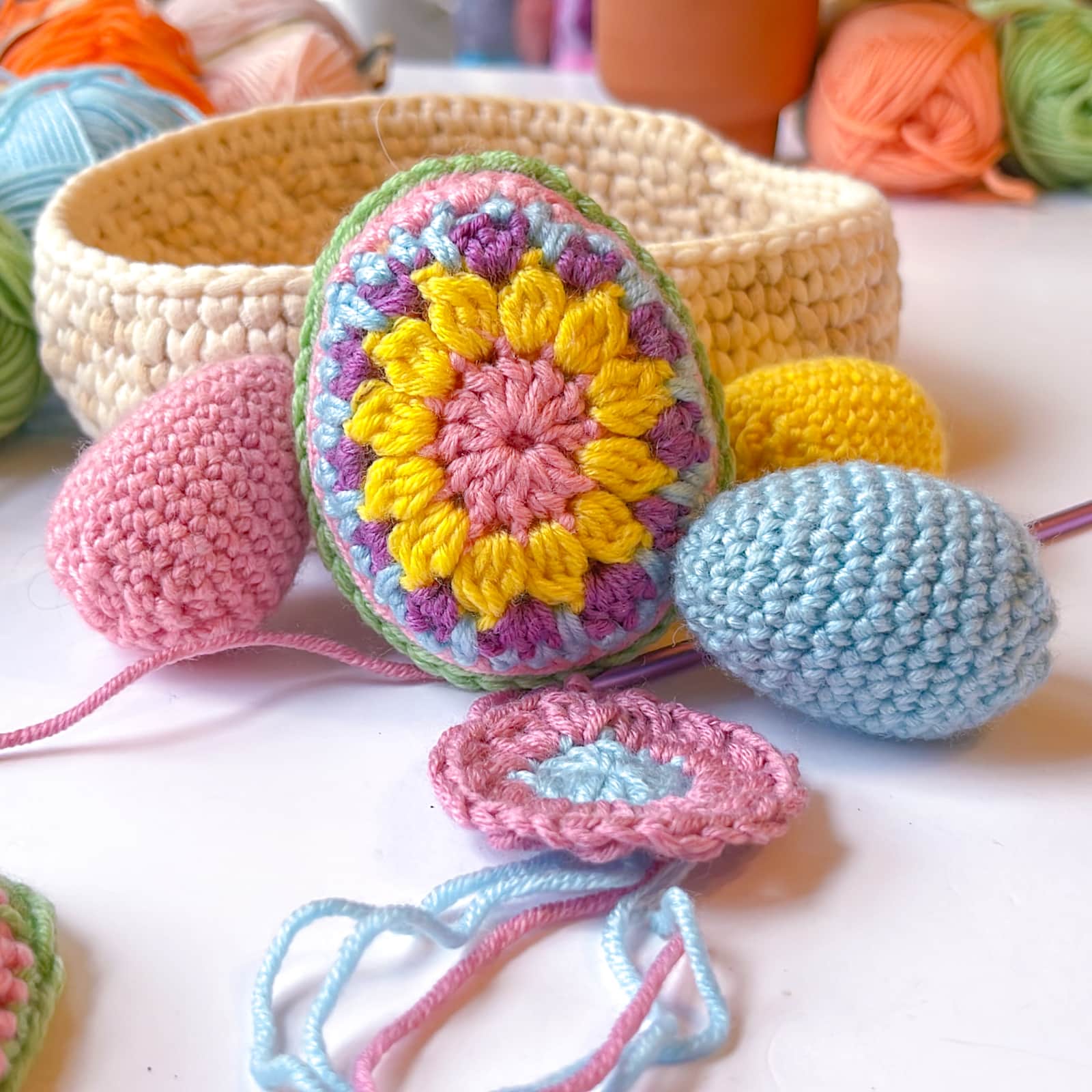 15+ Cute Free Easter Crochet Patterns: Bunnies, Chicks, Eggs & More ...