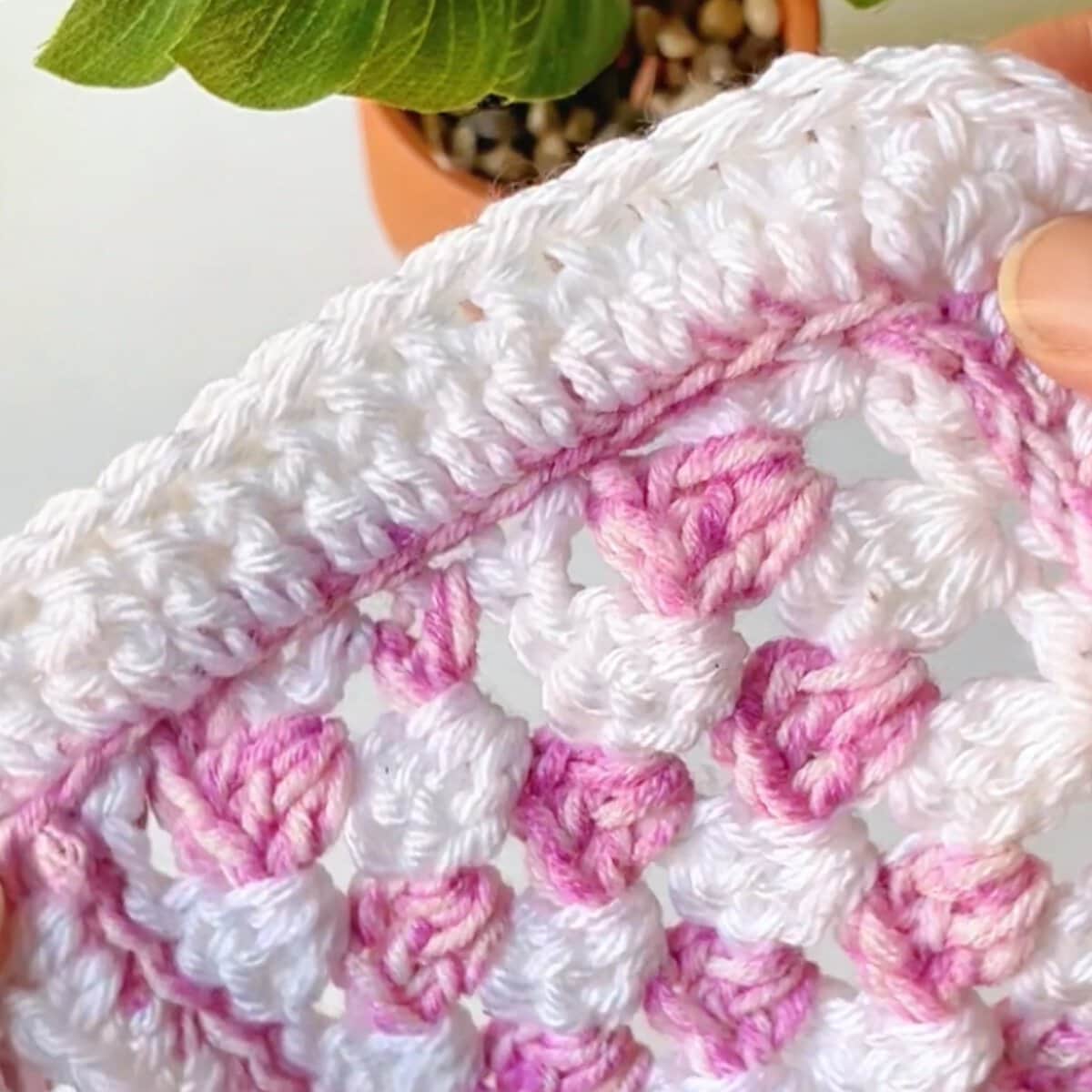 Easy Envelope Border Tutorial for Mosaic Crochet - Stardust Gold Crochet